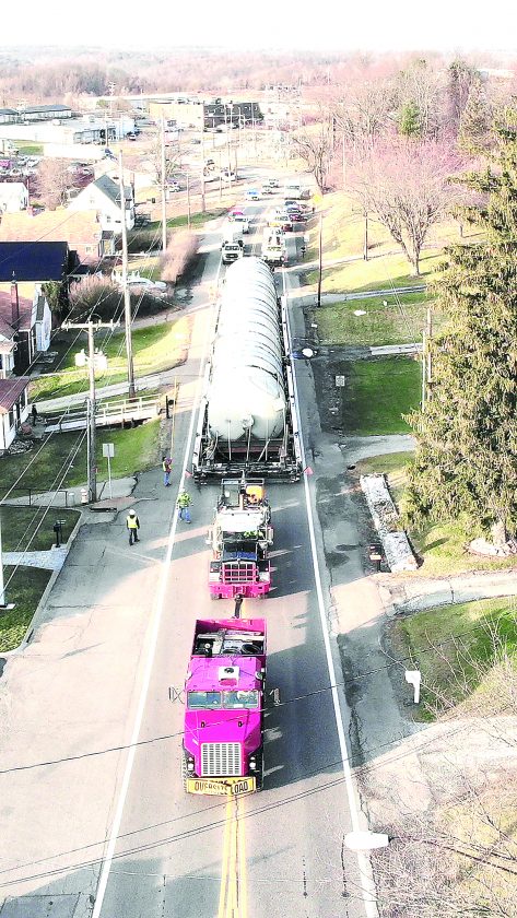 Superload makes superslow move | News, Sports, Jobs - The Herald Star